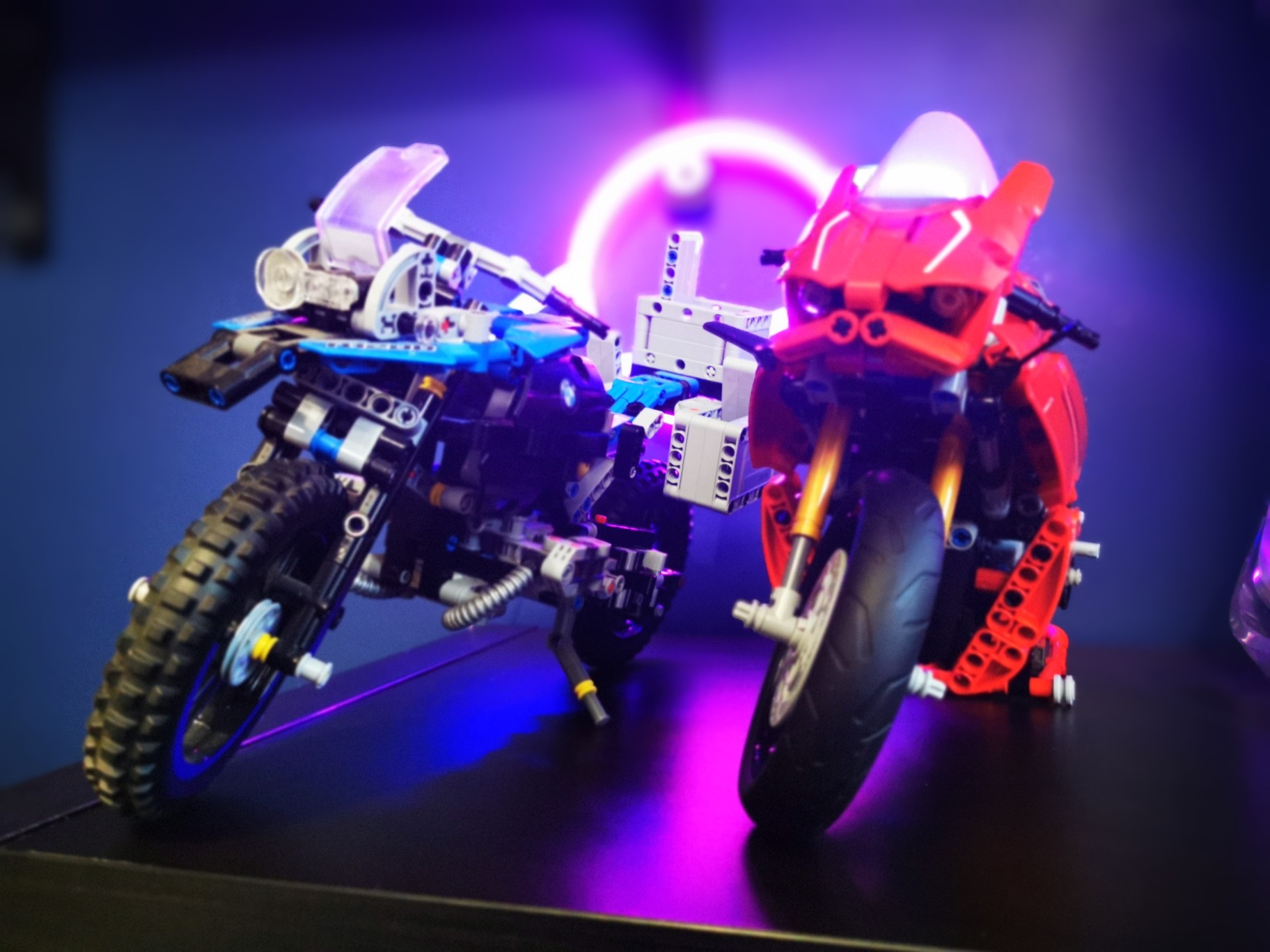 Lego Technic Ducati Panigale 42107 :: David Grierson